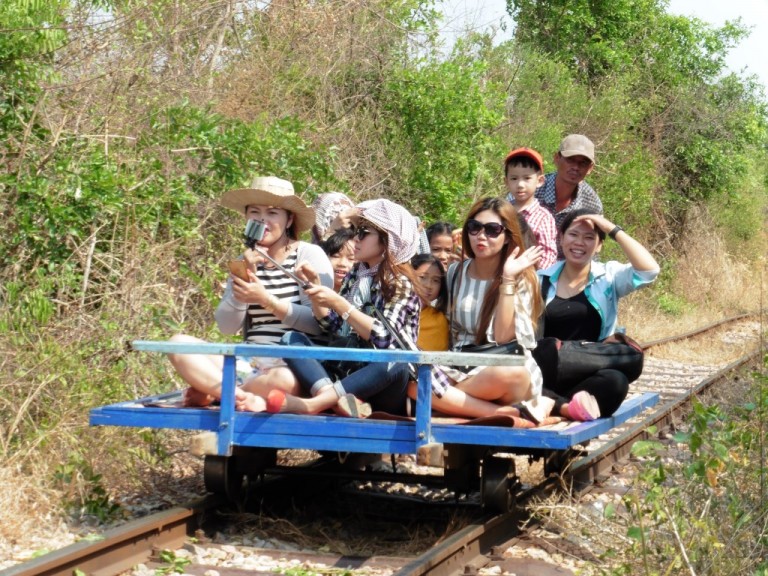 - Un Mundo Interminable